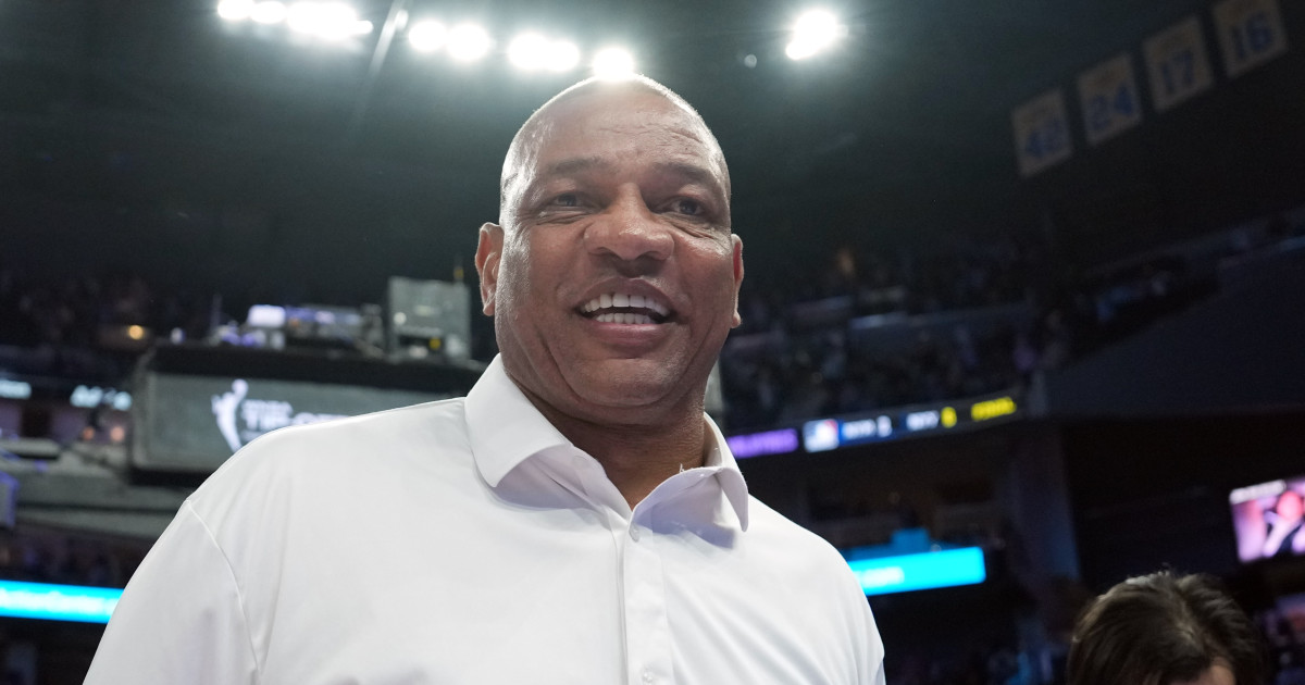 Bucks Look to Land Promising 6-Foot-8 Big Man Over Spurs, 76ers: Report ...