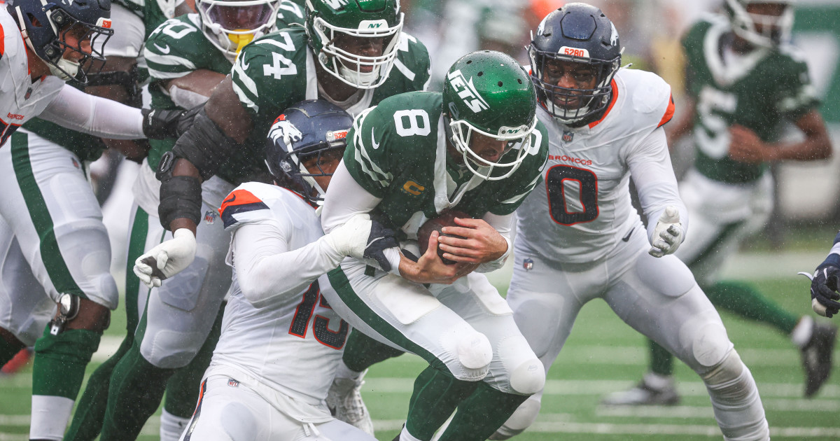 Broncos' Defenders Named Top Pass-Rushing Duo in NFL - Athlon Sports