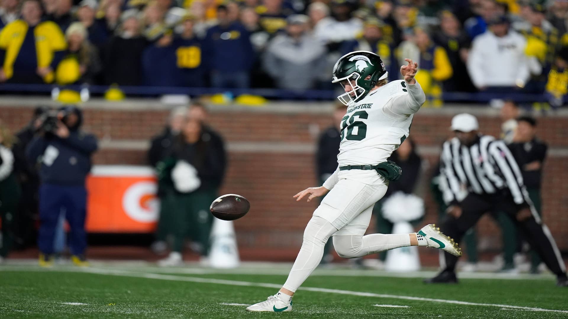 Ryan Eckley Selected to Prestigious Walter Camp Preseason All-America ...