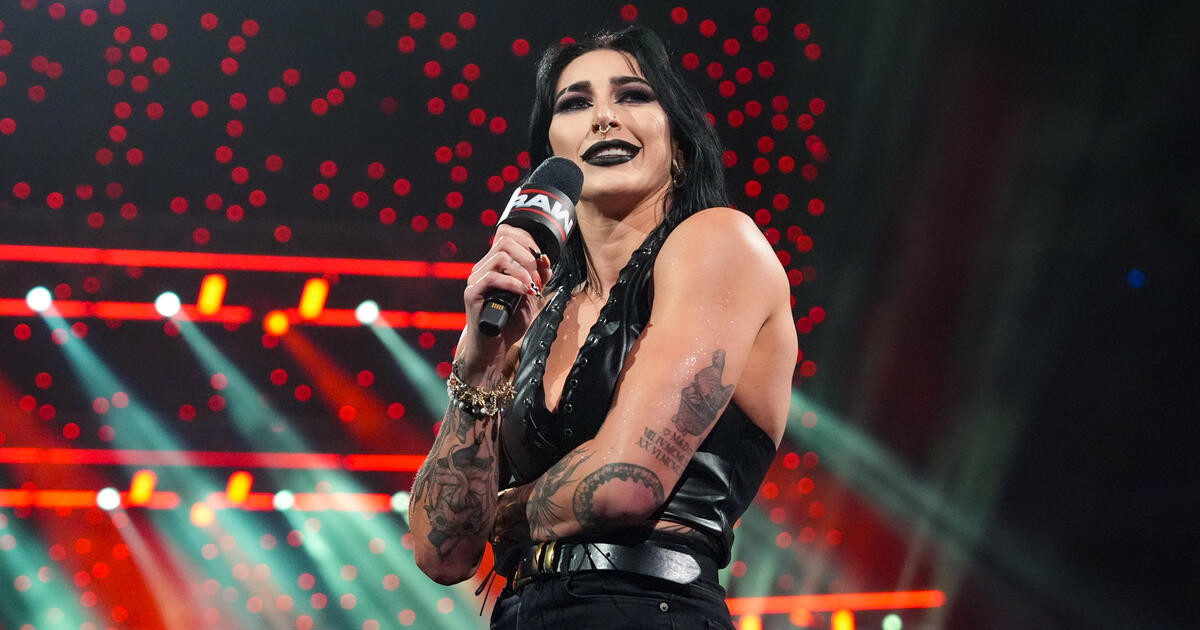 WWE 'Raw' Live Results: 'Evolution 2025' Looms, Seth Rollins Continues ...