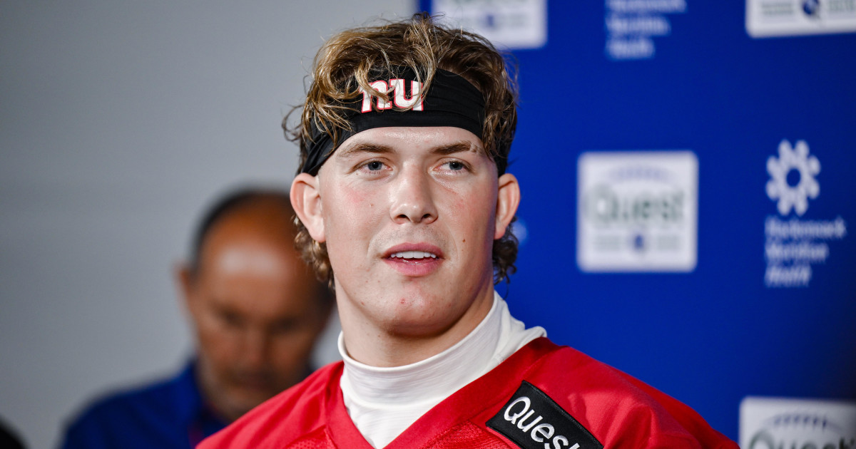 Jaxson Dart History Announced in Giants-Eagles Game - Athlon Sports