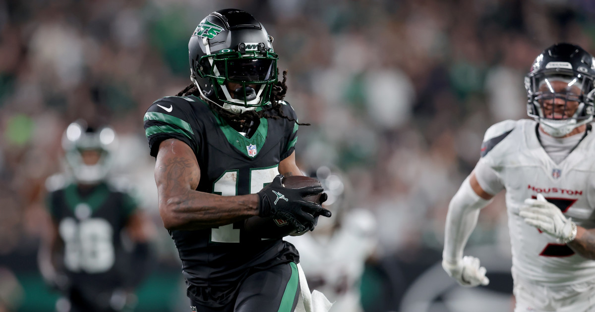 Jets Advised to Cut Ties With $140 Million Star Due to Rodgers Controversy - Athlon Sports