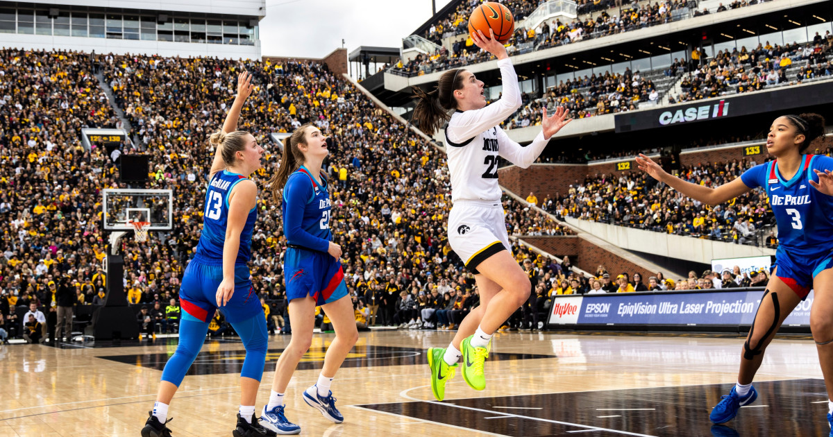 A Year With Caitlin Clark: A Father Marvels at the Iowa Hawkeyes Star ...