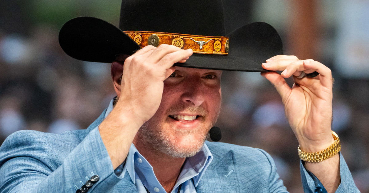 Pat McAfee Praises Arch Manning After Viral Weekend Moment With Texas ...