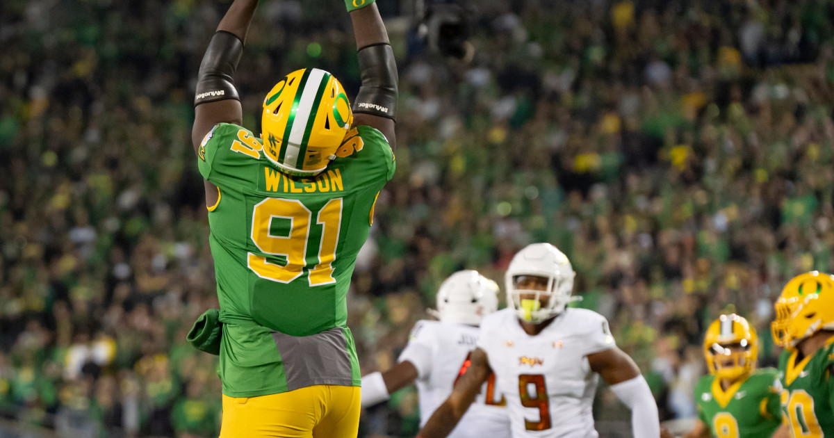 Oregon Breaks Third Quarter Drought by Making Eight the Hard Way ...