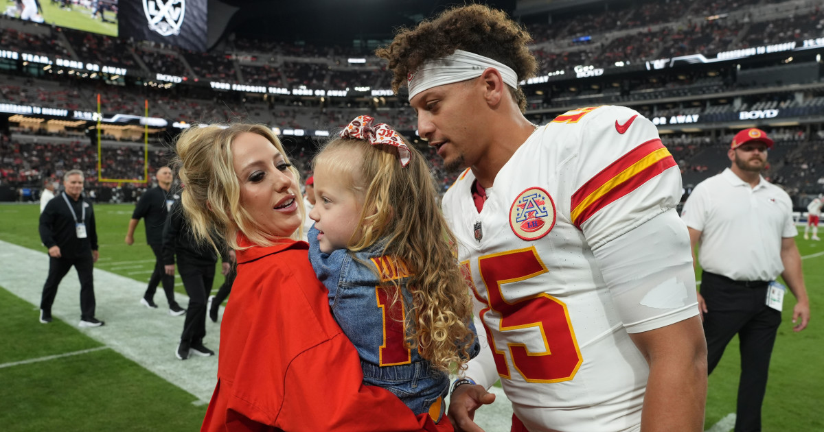 Patrick Mahomes Makes Decision After Home Burglary - Athlon Sports