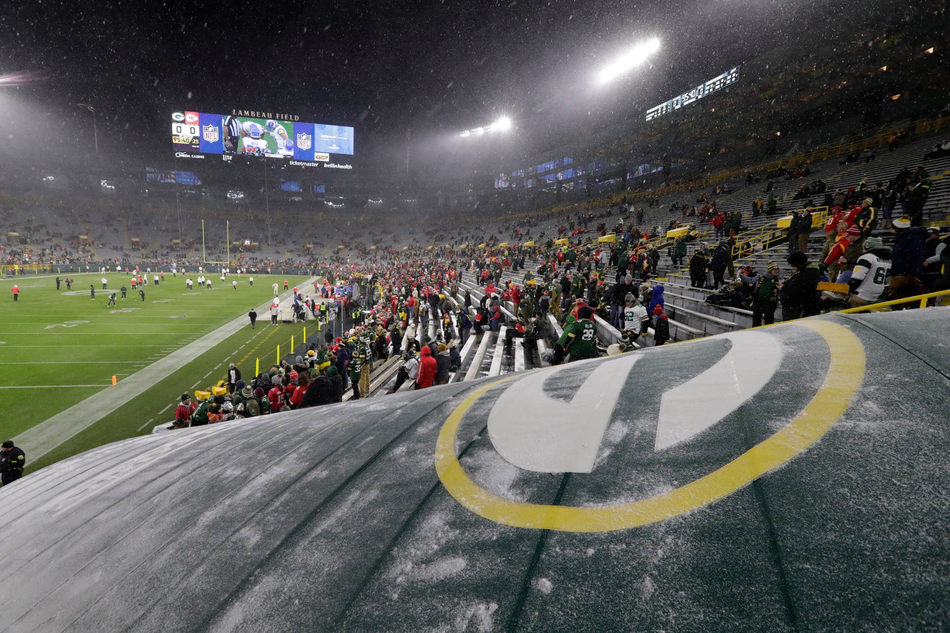 Iconic NFL Stadium Sees Snowfall Ahead of Massive Matchup on Sunday ...
