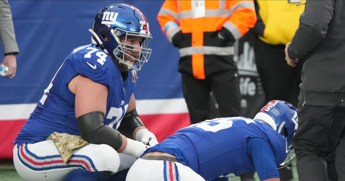 New York Giants' Tommy DeVito Sets Table for Ugly Thanksgiving Dinner ...