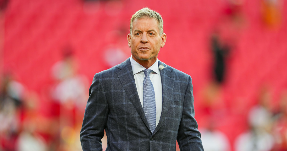 Troy Aikman's Ex-Girlfriend Made Big Social Media Move Before Breakup - Athlon Sports