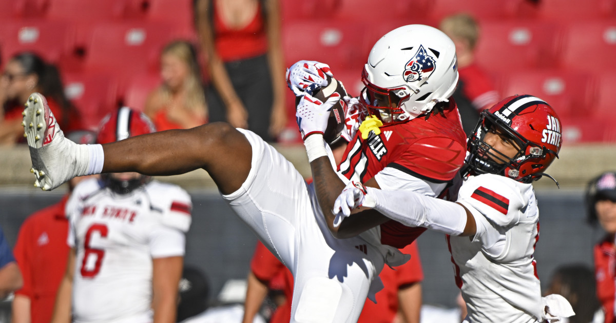Oregon Transfer Portal News: Ducks Zero in on Louisville Tight End ...