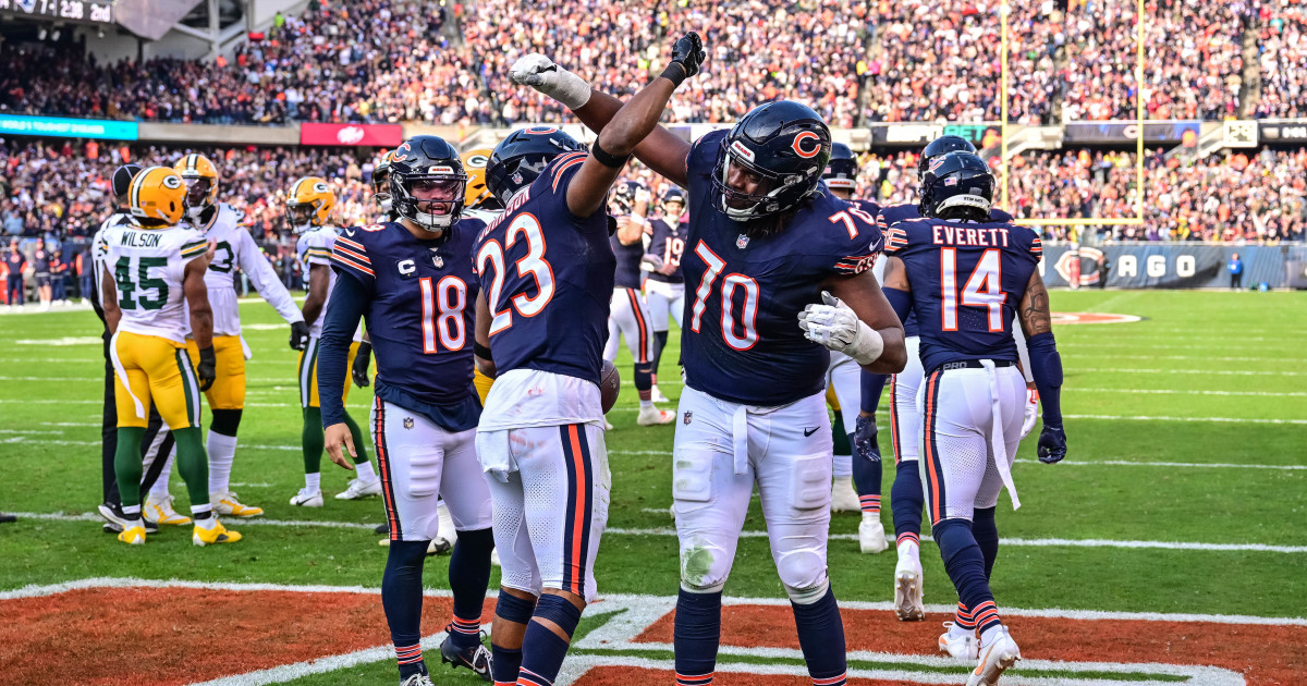 Chicago Bears inactives: Swift in against Vikings on 'MNF' - Athlon Sports