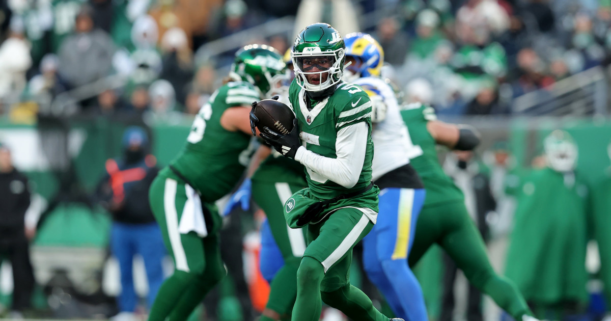 New York Jets Offense Burdened by One Burning Offseason Question That ...
