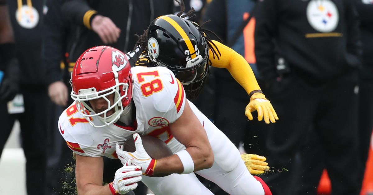 Chiefs Make Historic Travis Kelce Announcement on Christmas Day - Athlon Sports