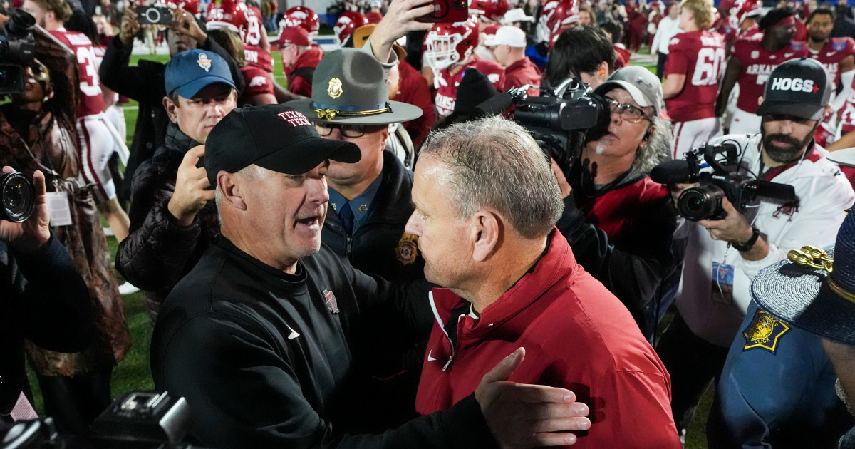 Red Raiders Fall to Taylen Green and Arkansas Razorbacks 39-26 in ...