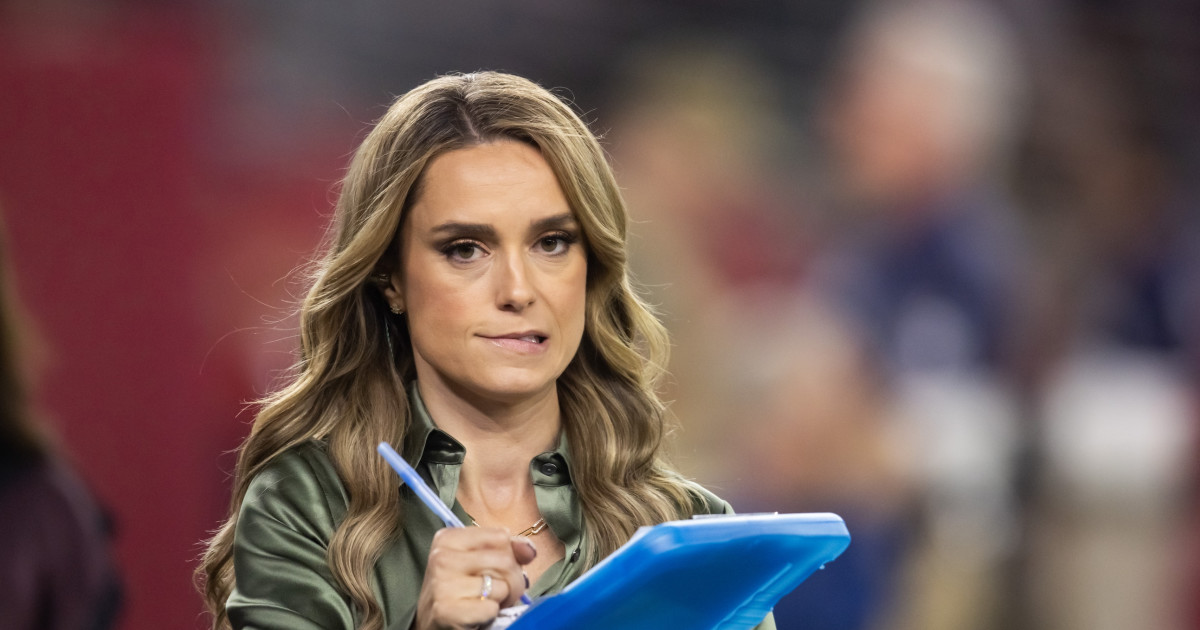 College Football Reporter Molly McGrath Forced to Change Outfit for ...