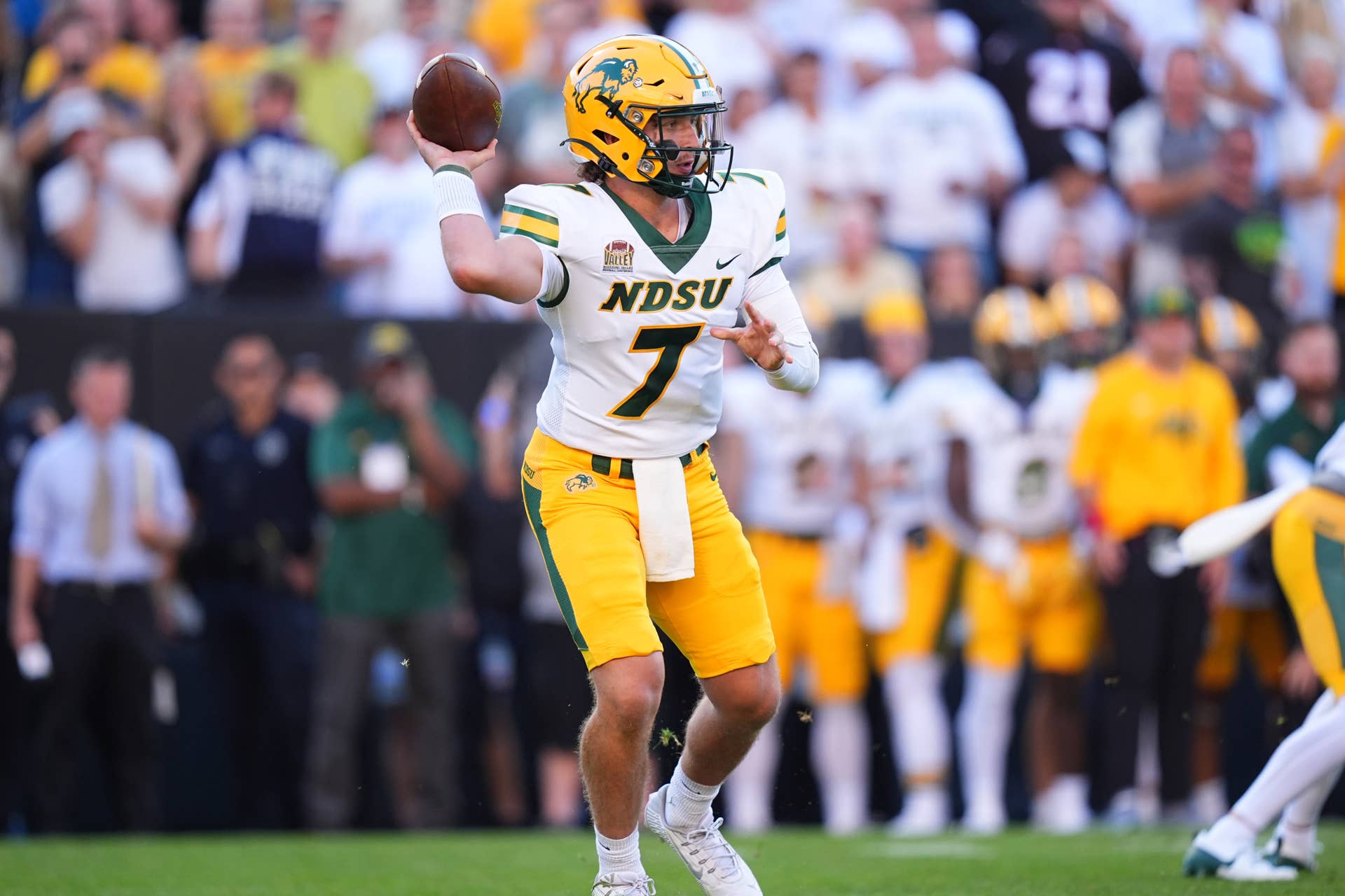 High-Profile NFL Draft Prospect Makes College Football History Monday ...
