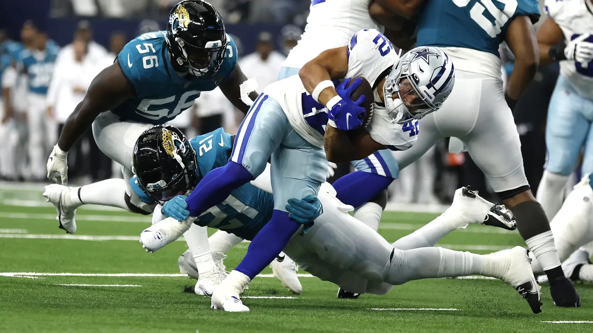Darren Sproles Shares Bold Take About Dallas Cowboys' Running Back Deuce Vaughn - Athlon Sports