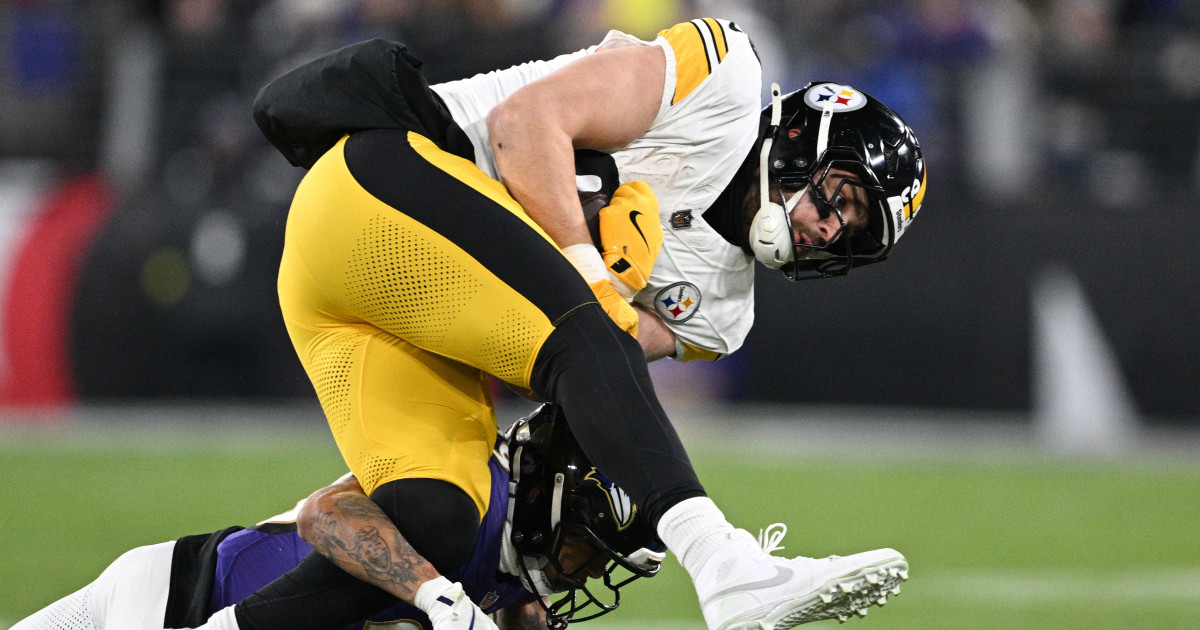 Baltimore Ravens Tidal Wave Leads Aimless Pittsburgh Steelers 21-0 at ...
