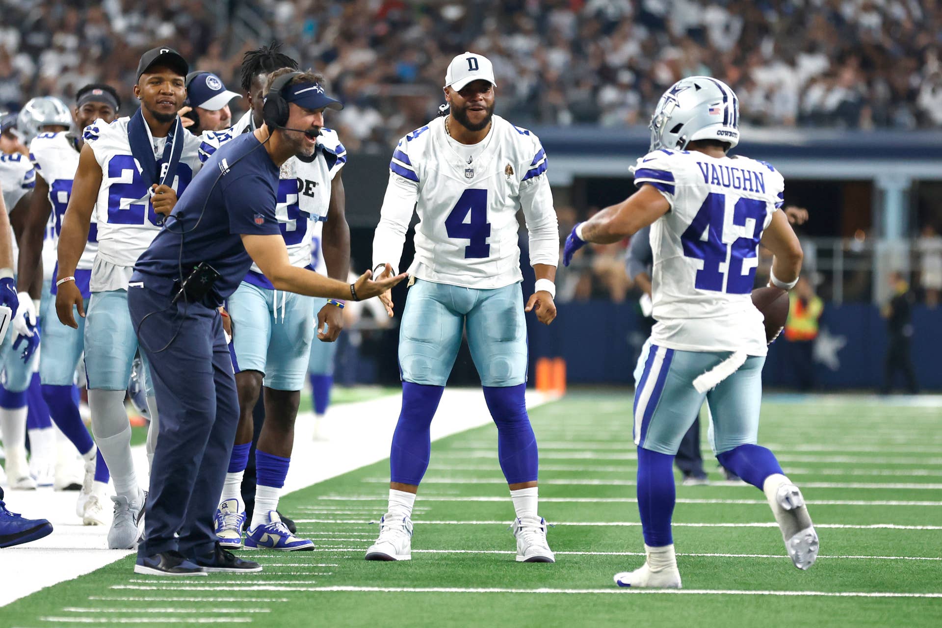 Roster Cutdowns Predicted To Be Tough Time For Cowboys’ Deuce Vaughn ...