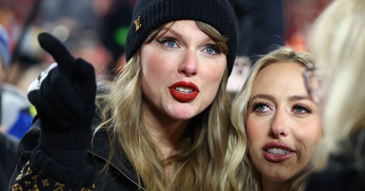 Taylor Swift Draws Strong Words From Mike Tirico During Chiefs Game ...