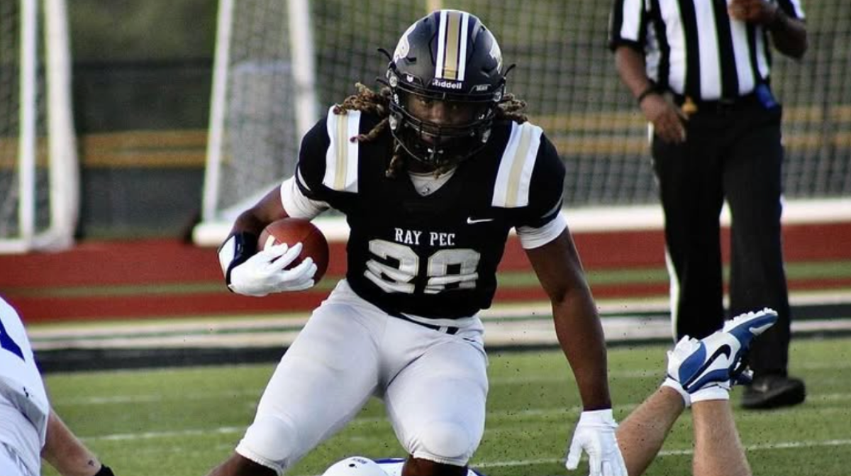 Running Back DeZephen Walker Impressed by Notre Dame Coaching Staff ...