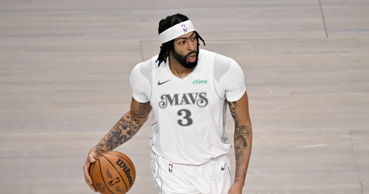 Dallas Mavericks Surrounded by Lakers and Warriors in Preseason ...