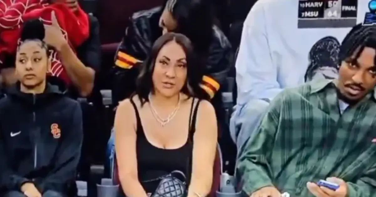 Jayden Daniels' Mom Ripped For For Now-Injured JuJu Watkins Move - Athlon Sports