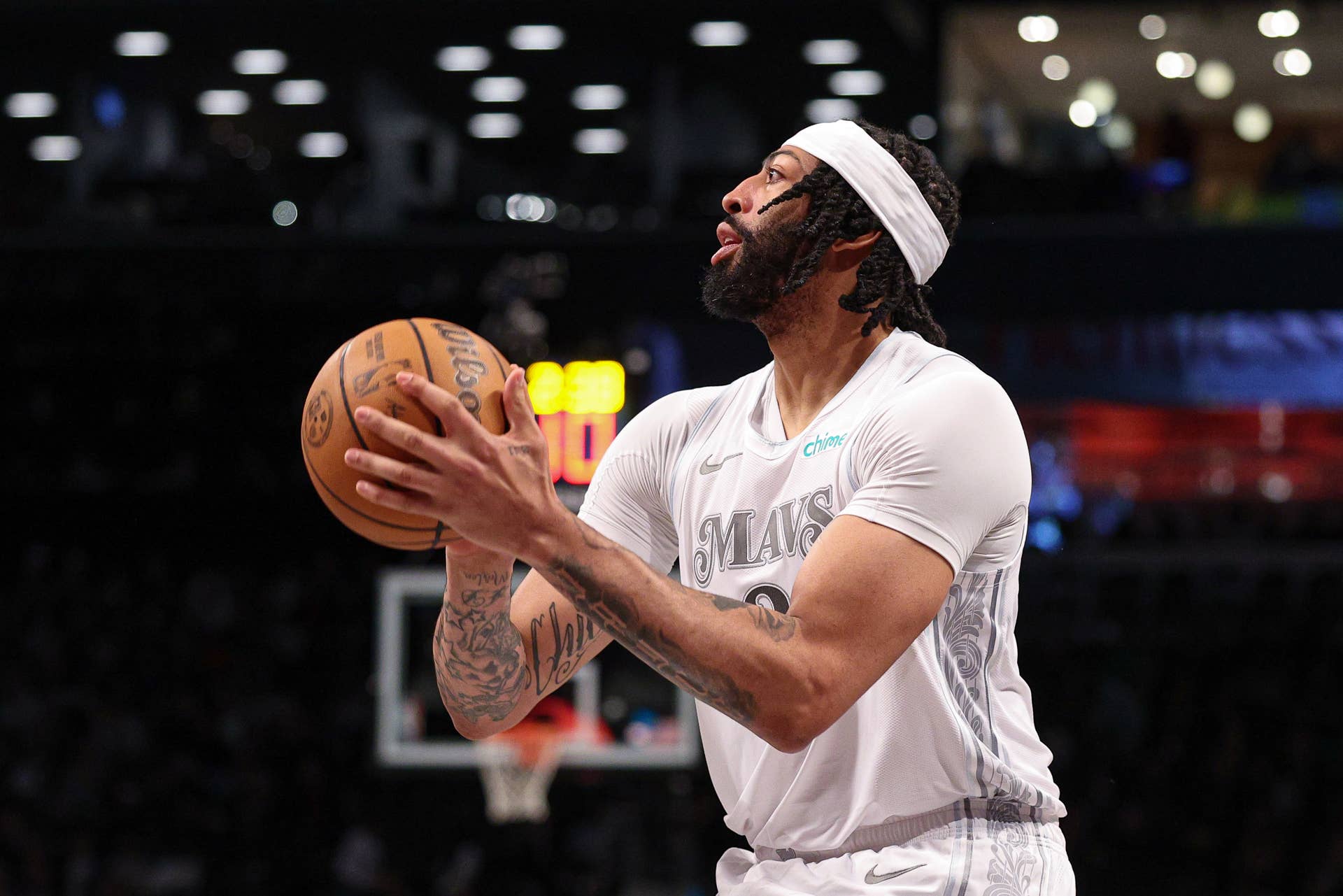 Why Dallas Mavericks Should Sit Anthony Davis Until Next Season ...