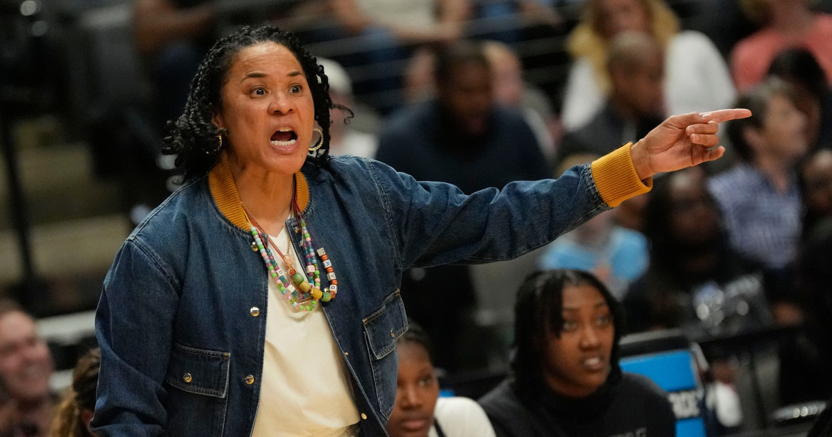 South Carolina Sends Head-Turning Dawn Staley Message After WNBA Draft - Athlon Sports