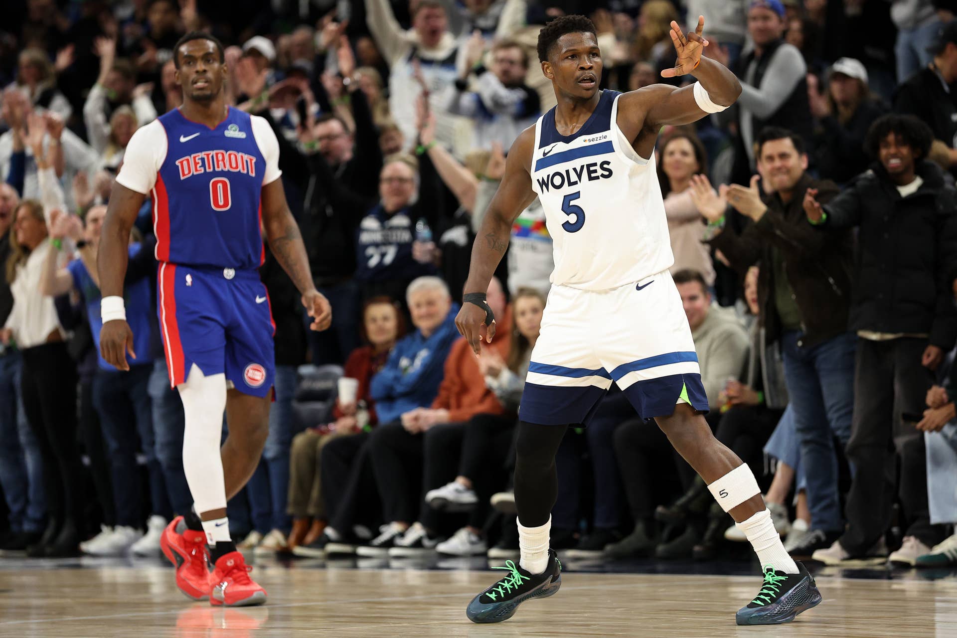 Anthony Edwards Finally Feels Good With His Shooting Hand - Athlon Sports