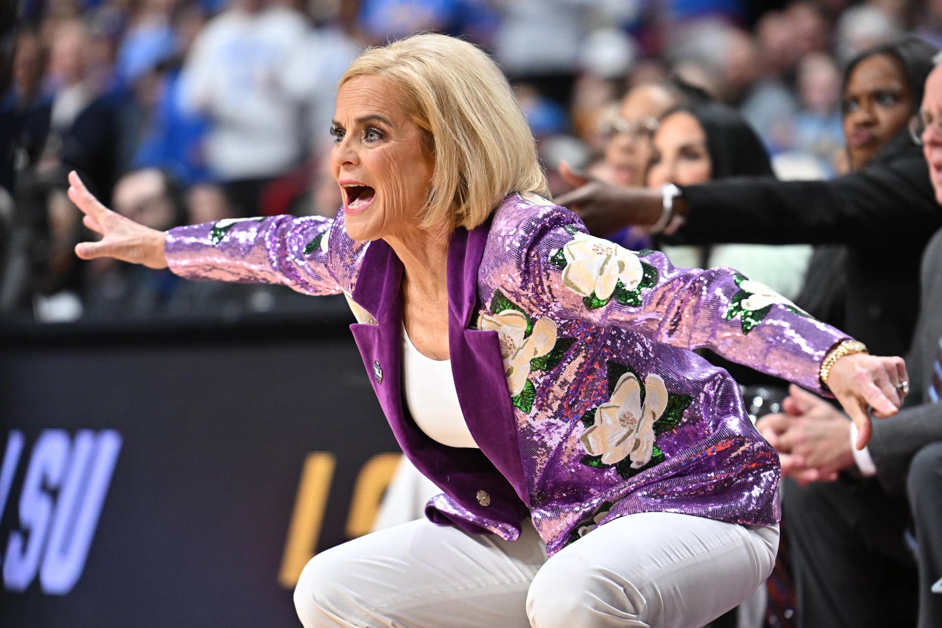 Thoughts About Death Made Kim Mulkey Choose Between Family and ...
