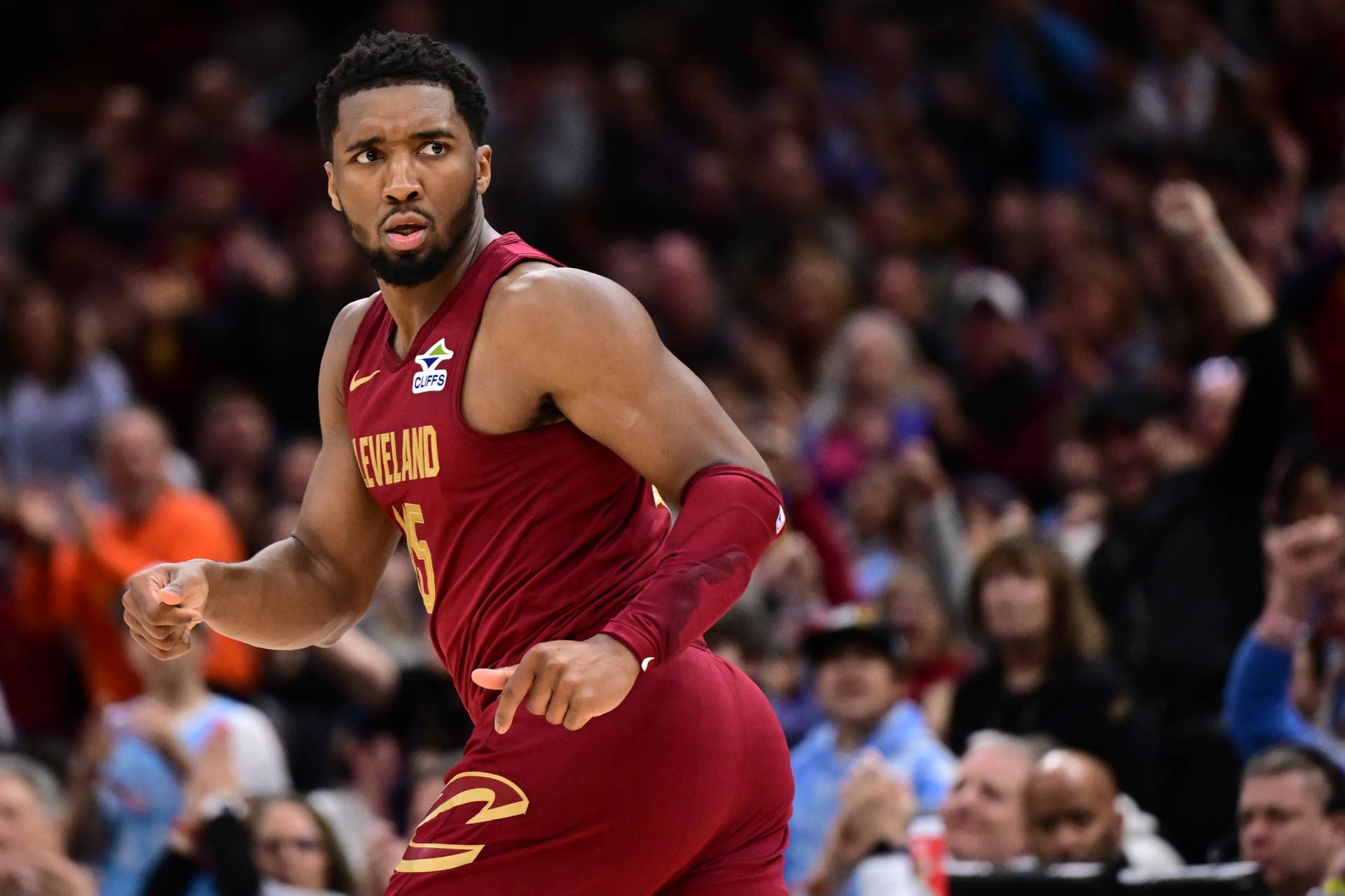 Donovan Mitchell Sends Strong Message to Cavs Teammates After ...
