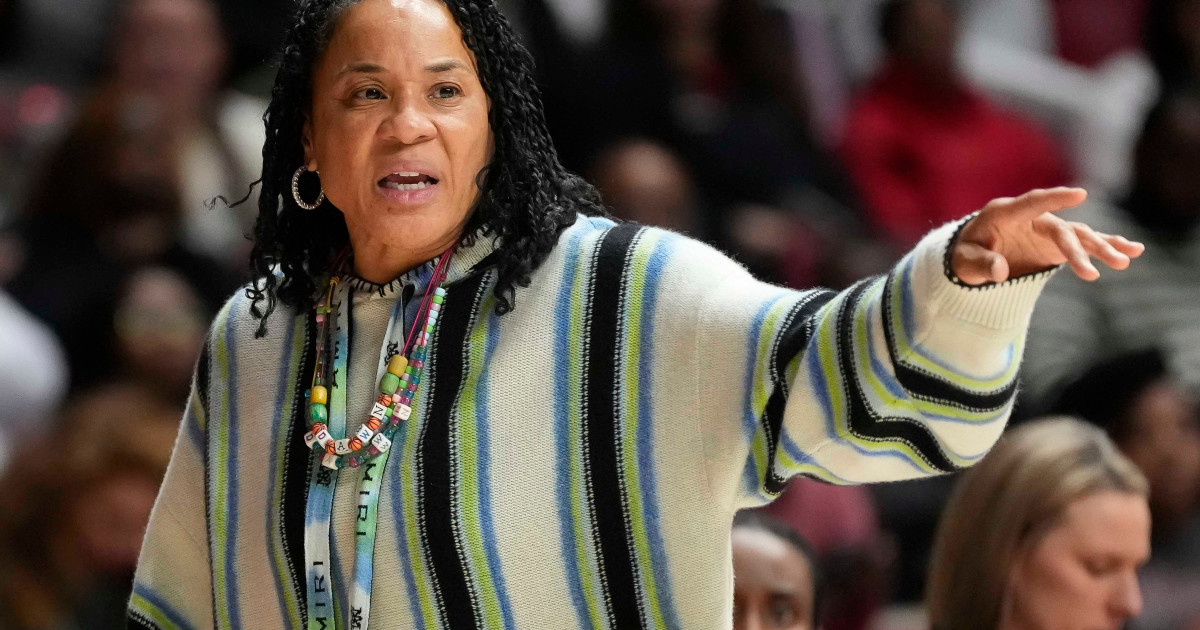 Dawn Staley Doesn’t Hold Back About Indiana Fever Star - Athlon Sports