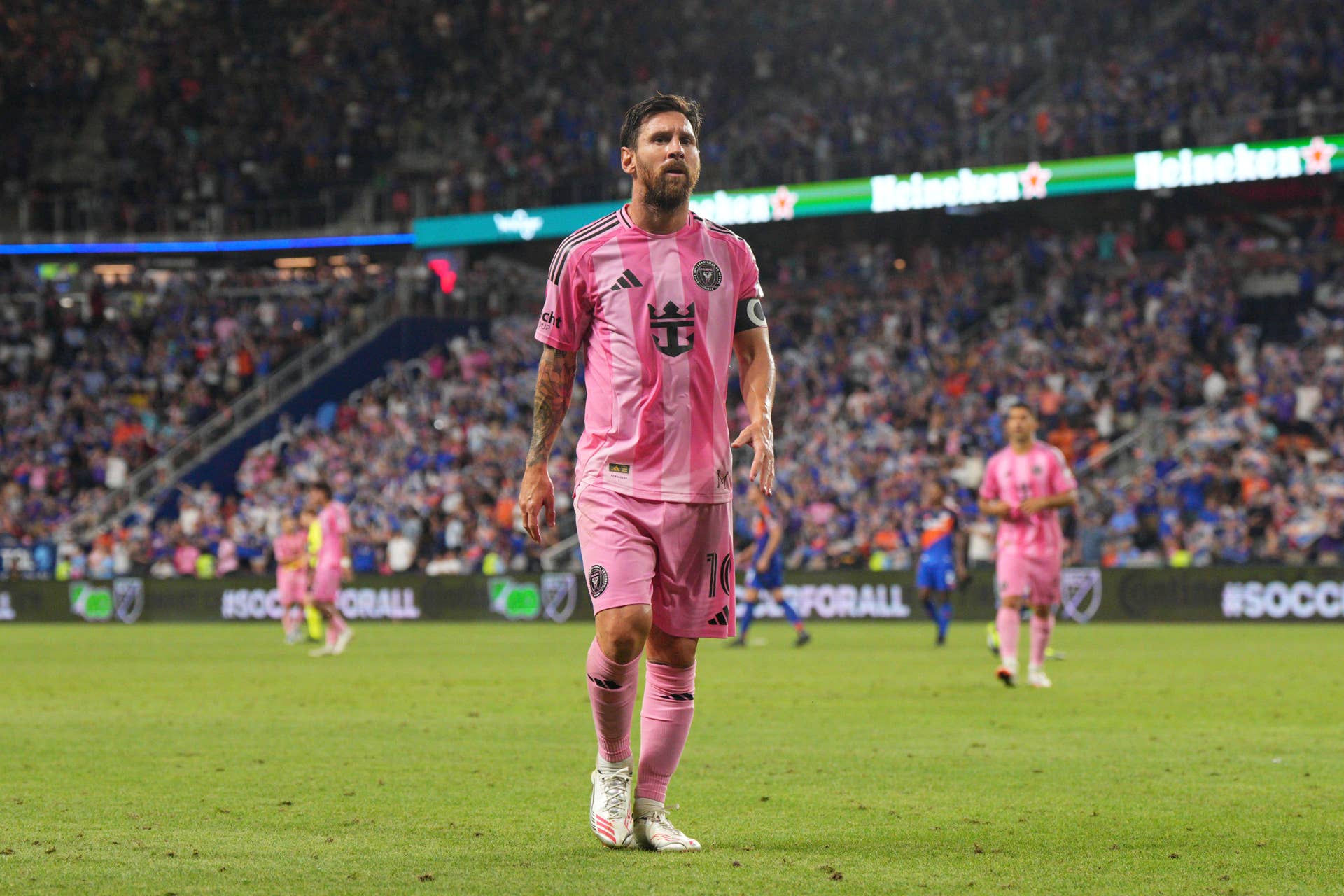 Lionel Messi Injury Scare? Mascherano Reacts to Concerning Late ...