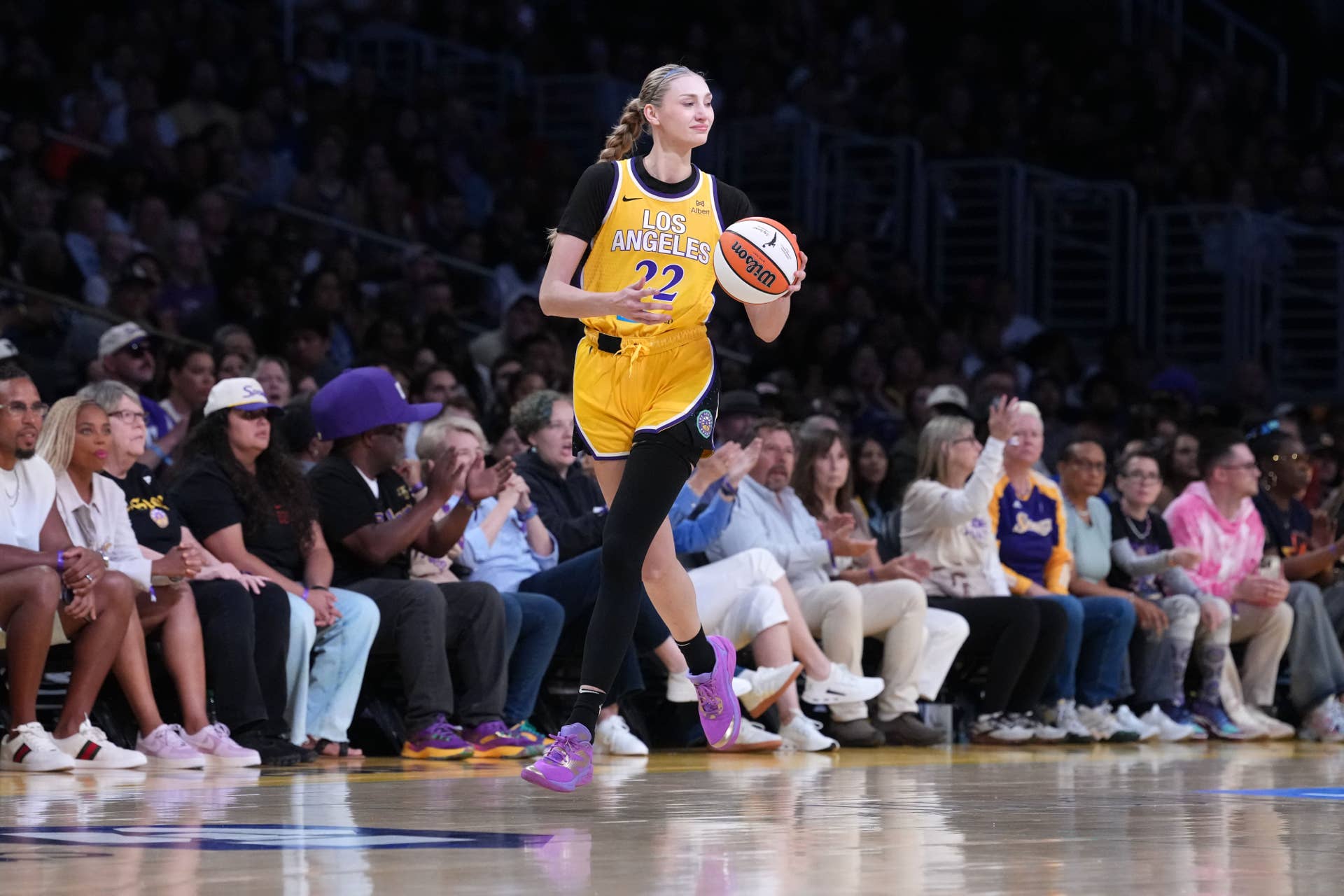 Cameron Brinks Flaunts Stunning Outfit Before Second Game Since Injury ...