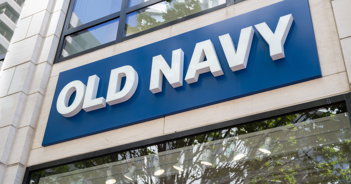 Old Navy's $45 Fleece Hoodies Are Just $10 — 78% Off - Athlon Sports