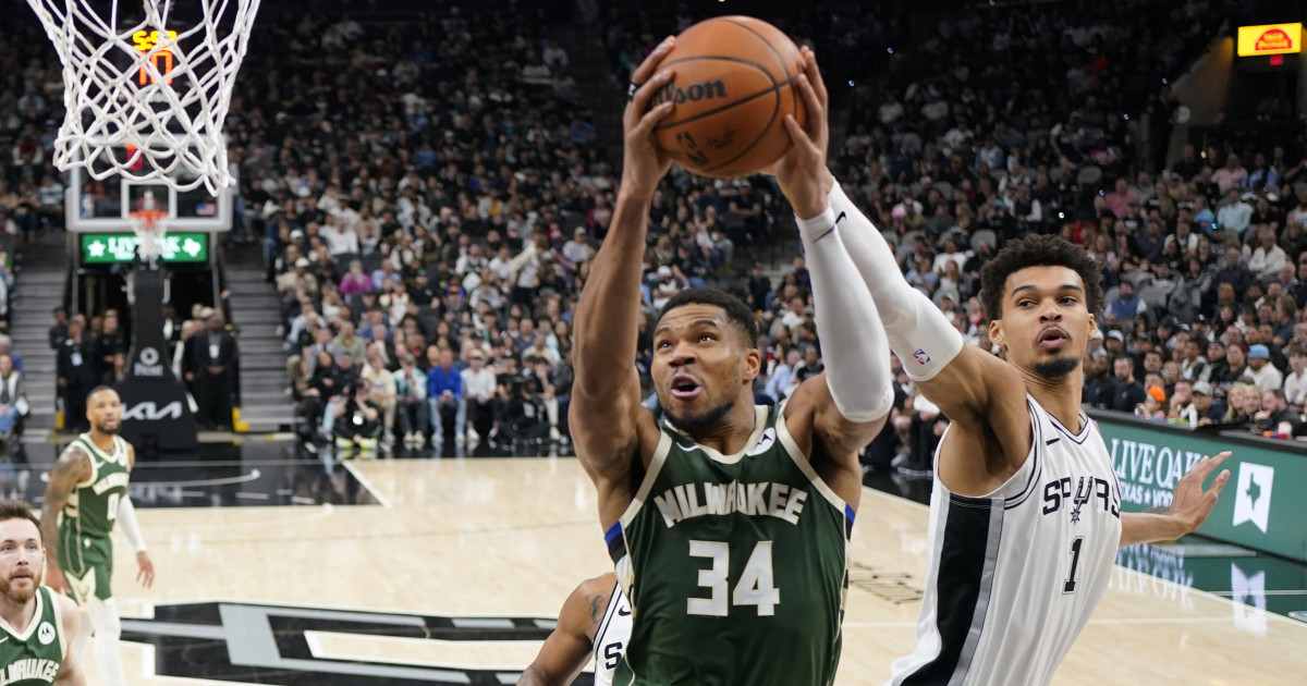 Bucks' Giannis Antetokounmpo Makes Strong Admission About Spurs Star - Athlon Sports