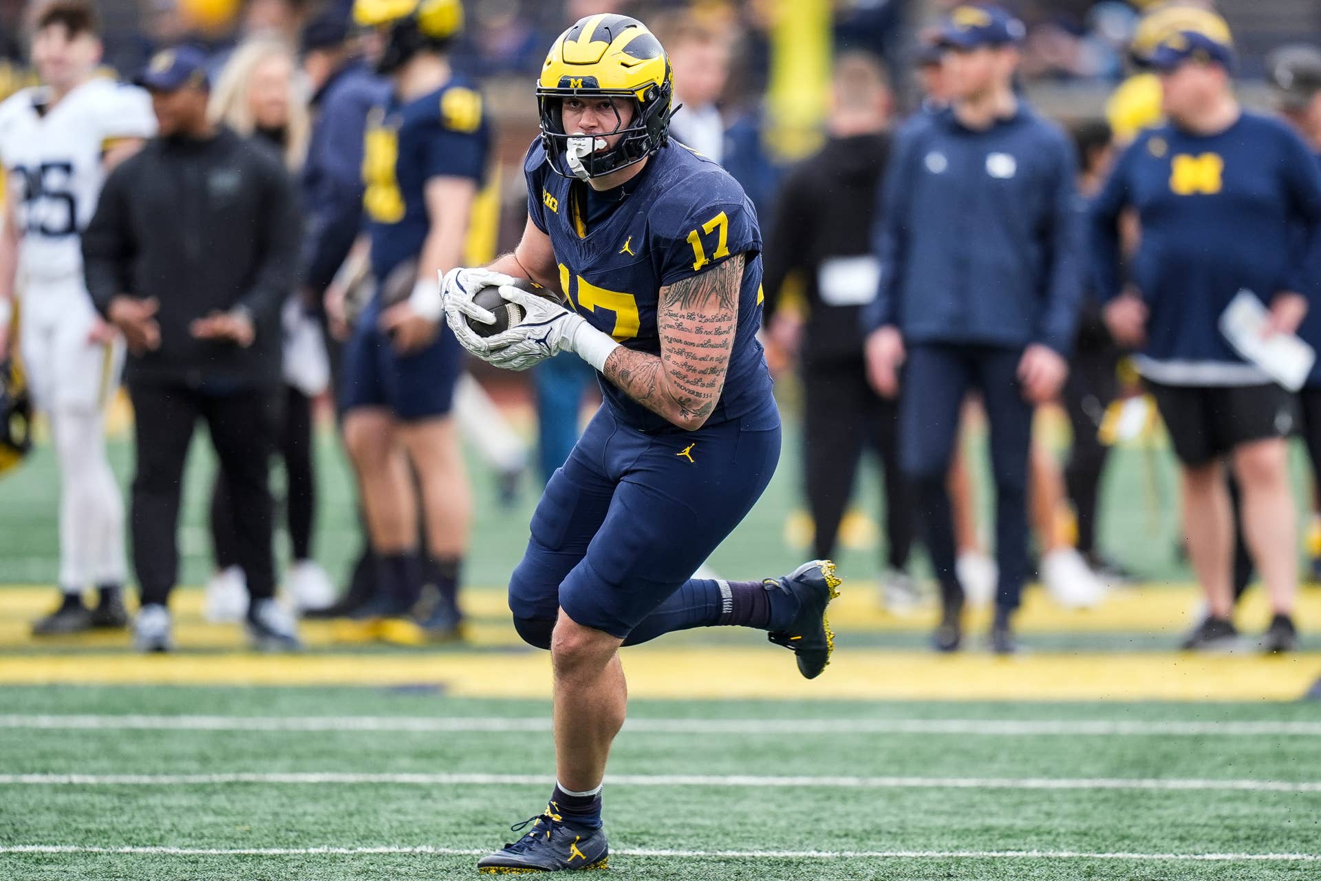 Michigan Tight End Gets 'Best in the Nation' Hype From Wolverines Coach ...