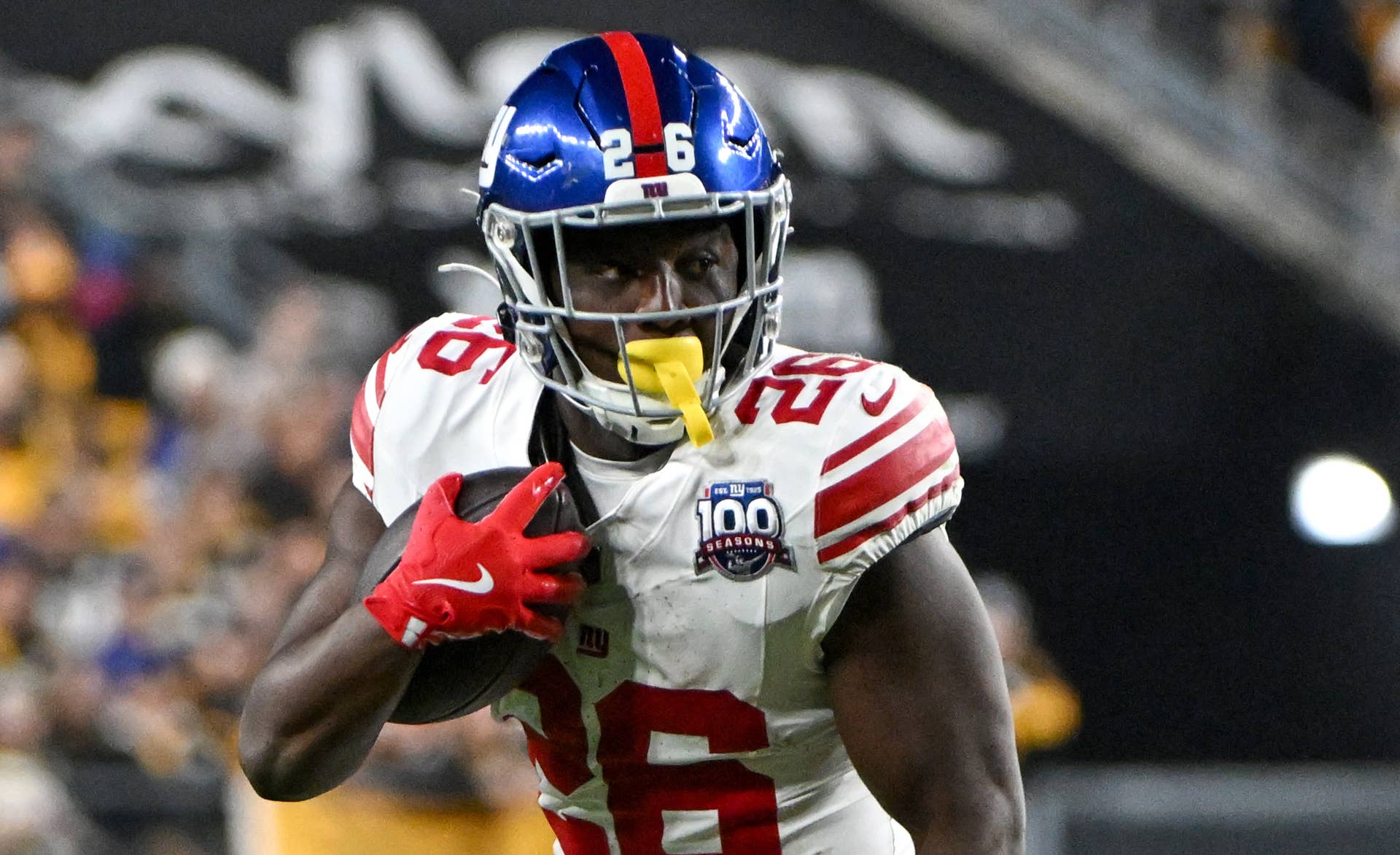 Dolphins Must Pursue Devin Singletary Trade After Alexander Mattison ...