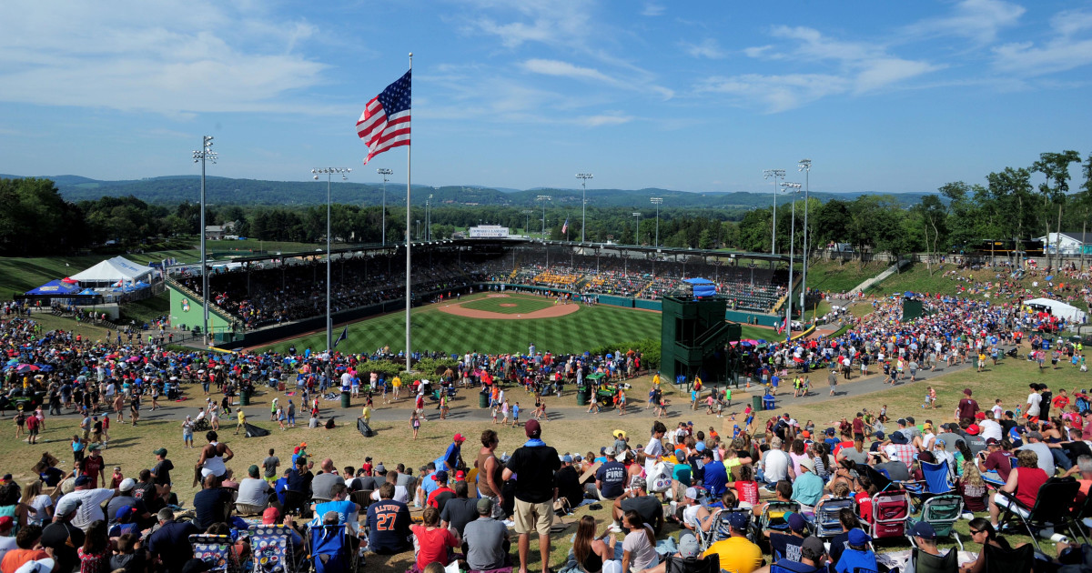 12-Year-Old Wows LLWS With Pitch Speed MLB Stars Would Envy - Athlon Sports