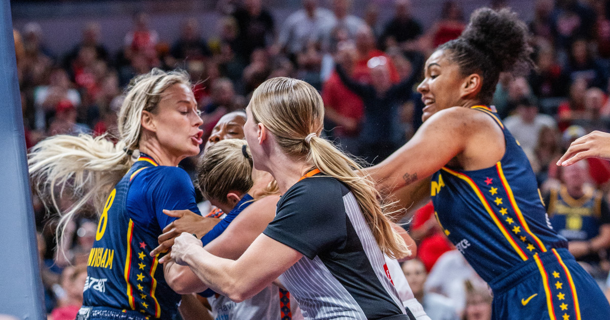 Lexie Hull Reacts After Sophie Cunningham’s Action Involving WNBA Rival - Athlon Sports