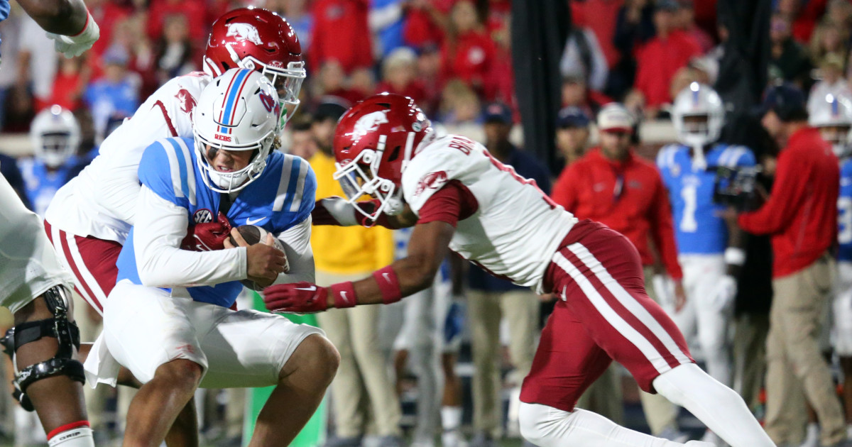 Lane Kiffin on Arkansas Transfers Jaylon Braxton, Luke Hasz After Week 1 Absences - Athlon Sports