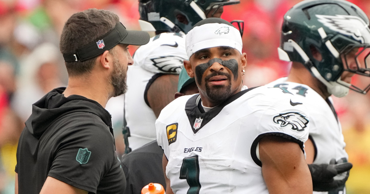 Eagles’ Tush Push Touchdown Rekindles Ongoing NFL Controversy - Athlon ...