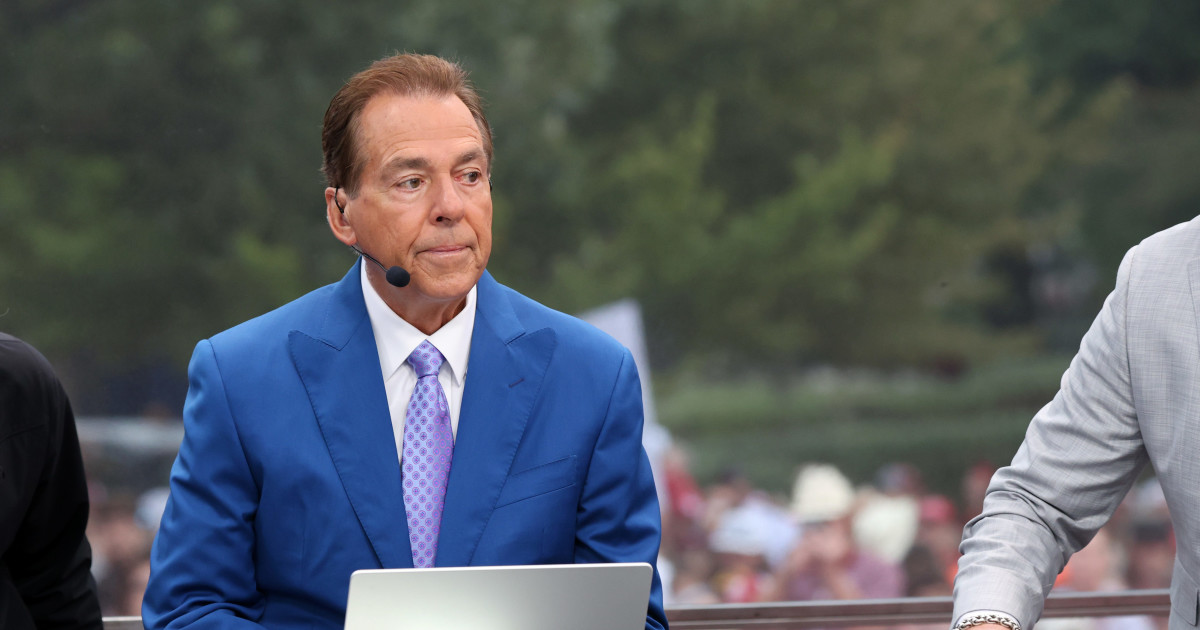 Nick Saban Draws Attention With College GameDay Headgear Pick - Athlon ...
