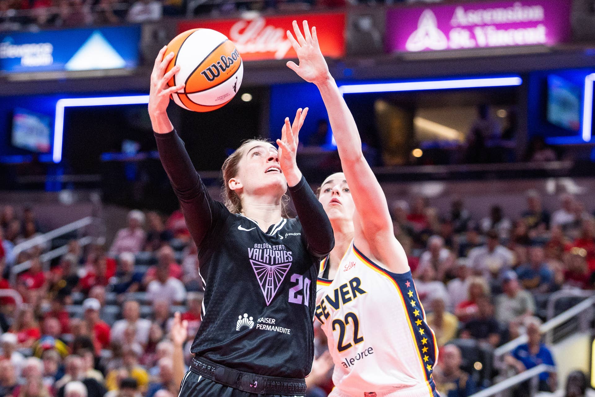 How Much Do WNBA Players Make? Breaking Down WNBA Salaries - Athlon Sports