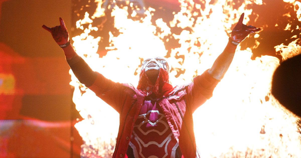 Penta Scores Win Over Former WWE Champion: WWE Raw September 15, 2025 ...