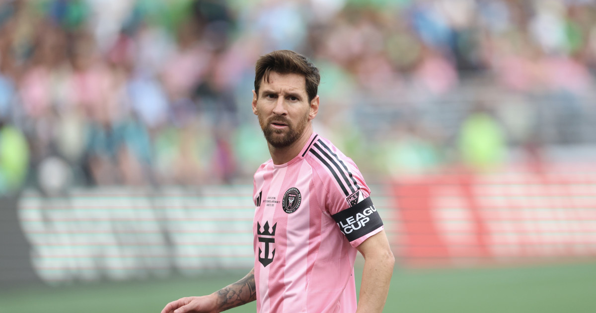 Wilfried Zaha Sends Fiery Message to Lionel Messi Before Inter Miami ...