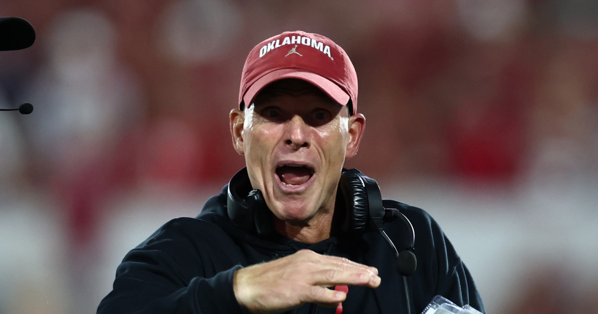 Brent Venables Criticizes ‘Weird’ Oklahoma Student Reporters’ John Mateer Coverage - Athlon Sports