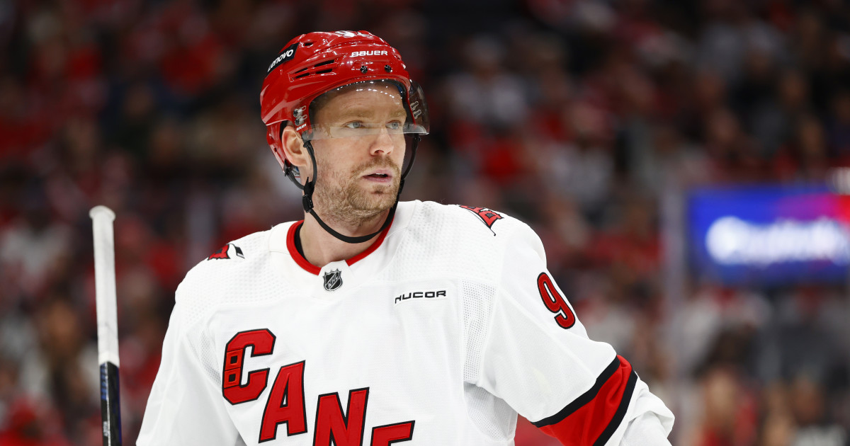 Panthers Eye Evgeny Kuznetsov as Aleksander Barkov Replacement - Athlon ...