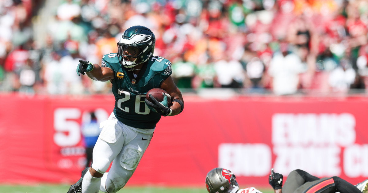 Highest-Paid NFL RBs: See the Top 25 RB Salaries in 2025 - Athlon Sports